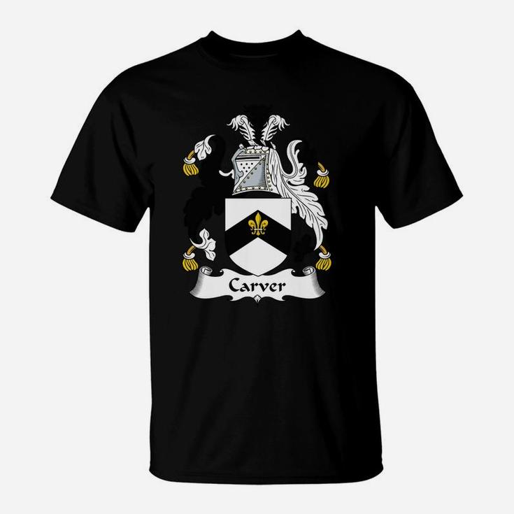 Carver Family Crest / Coat Of Arms British Family Crests T-Shirt | Seseable